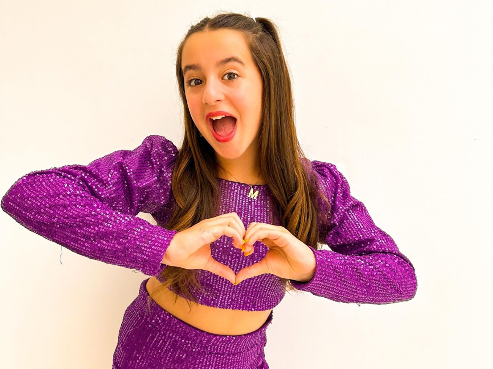 Natal Shopping recebe show da cantora mirim Marcela Jardim - Por dentro ...